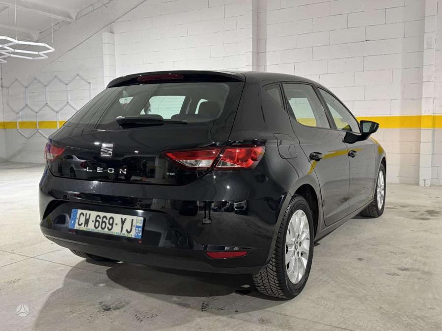 Melns SEAT Leon 2013 Kauņa, ar dzinēja tilpumu 1.60 L un nobraukumu 270 tūkst. km par 4250 €, foto 2 vietnē AUTOMOTO.COM.LV
