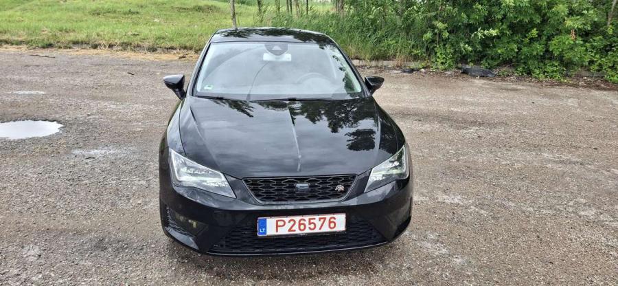 Black SEAT Leon 2013 in Kaunas, with an engine capacity of 1.80 L and mileage of 165 thousand km for 7090 €, photo 3 on AUTOMOTO.COM.LV
