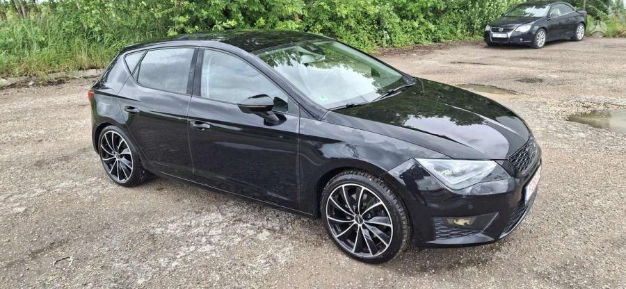Black SEAT Leon 2013 in Kaunas, with an engine capacity of 1.80 L and mileage of 165 thousand km for 7090 €, photo 4 on AUTOMOTO.COM.LV
