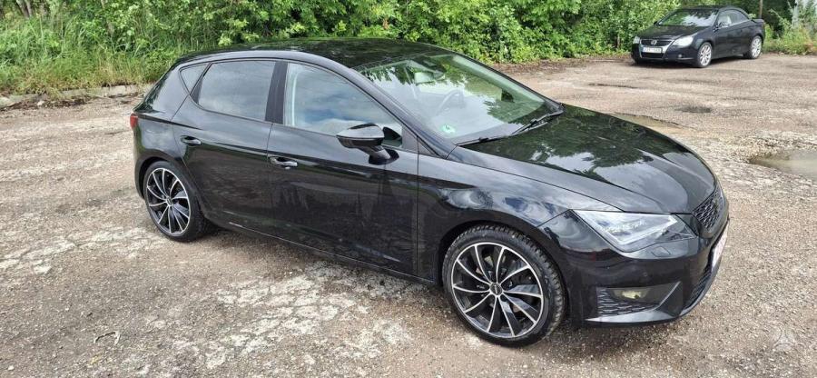 Black SEAT Leon 2013 in Kaunas, with an engine capacity of 1.80 L and mileage of 165 thousand km for 7090 €, photo 26 on AUTOMOTO.COM.LV