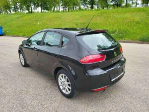 Black SEAT Leon 2013 in Alytus, with an engine capacity of 1.20 L and mileage of 219 thousand km for 3190 €, photo 4 on AUTOMOTO.COM.LV