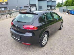 Black SEAT Leon 2013 in Alytus, with an engine capacity of 1.20 L and mileage of 219 thousand km for 3190 €, photo 5 on AUTOMOTO.COM.LV