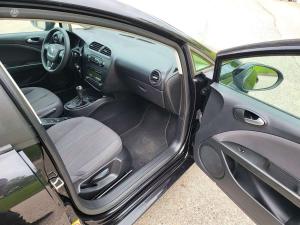 Black SEAT Leon 2013 in Alytus, with an engine capacity of 1.20 L and mileage of 219 thousand km for 3190 €, photo 8 on AUTOMOTO.COM.LV