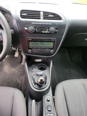 Black SEAT Leon 2013 in Alytus, with an engine capacity of 1.20 L and mileage of 219 thousand km for 3190 €, photo 9 on AUTOMOTO.COM.LV