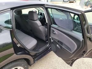 Black SEAT Leon 2013 in Alytus, with an engine capacity of 1.20 L and mileage of 219 thousand km for 3190 €, photo 12 on AUTOMOTO.COM.LV