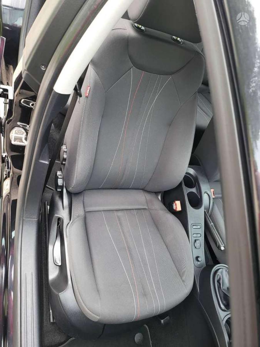 Black SEAT Leon 2013 in Alytus, with an engine capacity of 1.20 L and mileage of 219 thousand km for 3190 €, photo 17 on AUTOMOTO.COM.LV