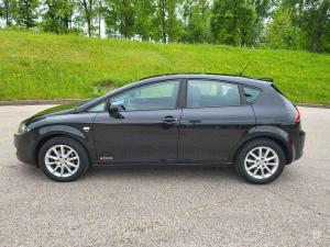 Black SEAT Leon 2013 in Alytus, with an engine capacity of 1.20 L and mileage of 219 thousand km for 3190 €, photo 19 on AUTOMOTO.COM.LV