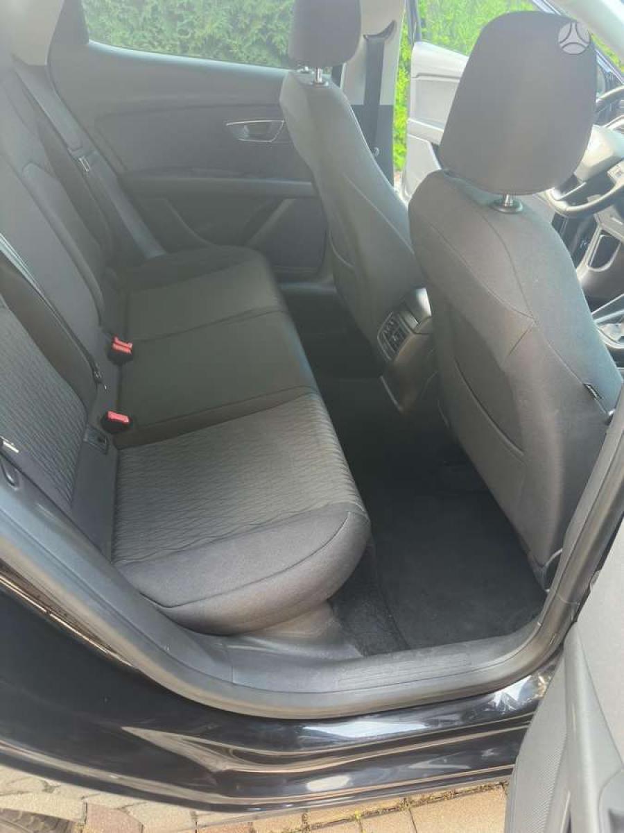 Black SEAT Leon 2013 in Ariogala, with an engine capacity of 1.60 L and mileage of 240 thousand km for 5000 €, photo 9 on AUTOMOTO.COM.LV