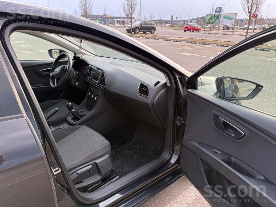 Melns SEAT Leon 2014 Rīga, ar dzinēja tilpumu 1.60 L un nobraukumu 262 tūkst. km par 4400 €, foto 6 vietnē AUTOMOTO.COM.LV