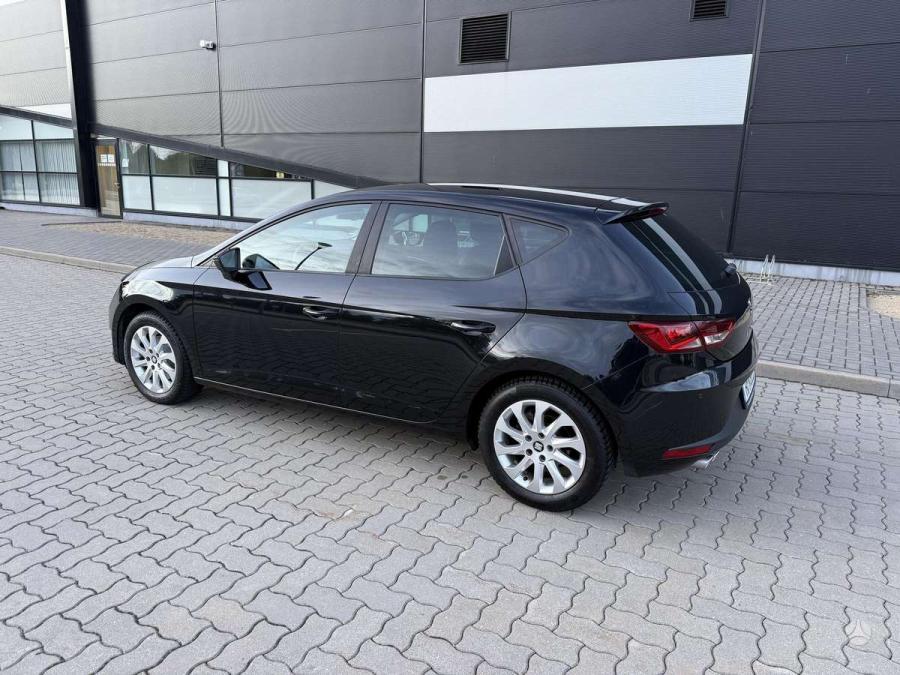 Black SEAT Leon 2014 in Kupiskis, with an engine capacity of 1.97 L and mileage of 142 thousand km for 7700 €, photo 7 on AUTOMOTO.COM.LV