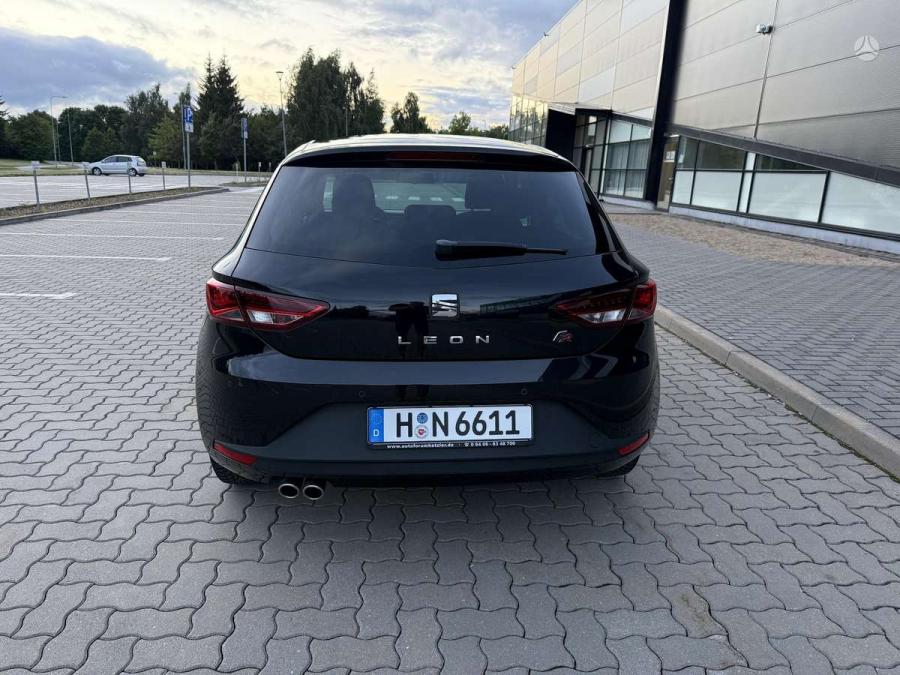 Black SEAT Leon 2014 in Kupiskis, with an engine capacity of 1.97 L and mileage of 142 thousand km for 7700 €, photo 15 on AUTOMOTO.COM.LV