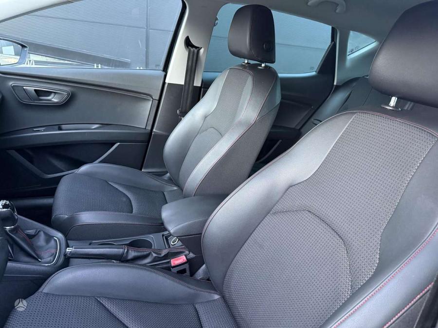 Black SEAT Leon 2014 in Kupiskis, with an engine capacity of 1.97 L and mileage of 142 thousand km for 7700 €, photo 19 on AUTOMOTO.COM.LV