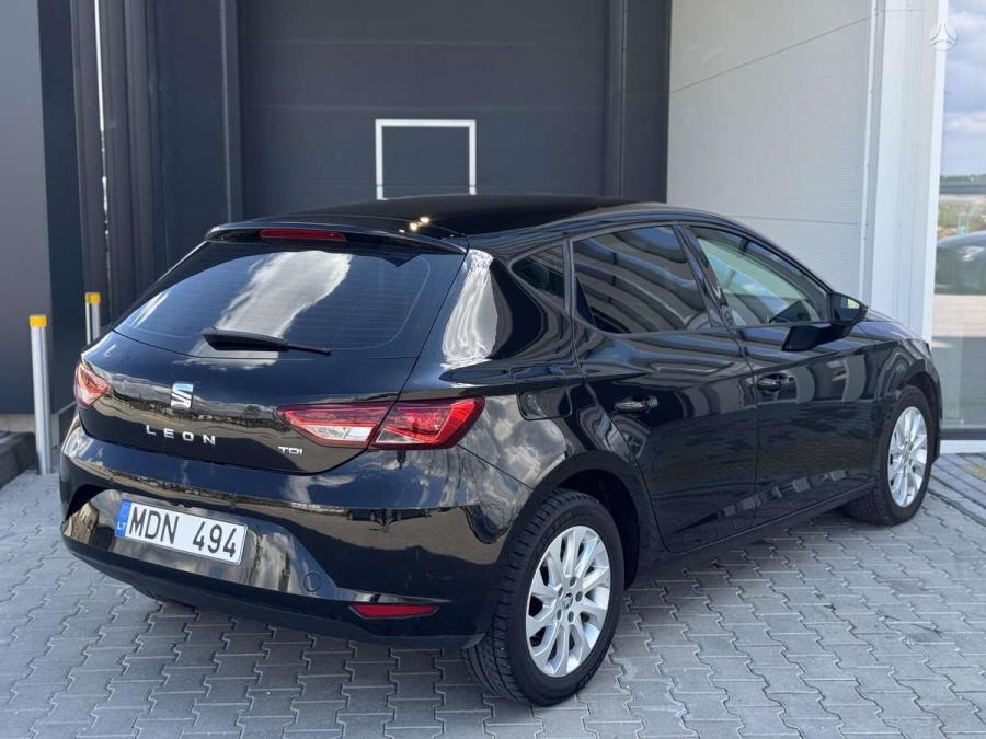 Black SEAT Leon 2016 in Vilnius, with an engine capacity of 1.60 L and mileage of 282 thousand km for 6500 €, photo 5 on AUTOMOTO.COM.LV