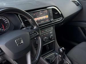Black SEAT Leon 2016 in Vilnius, with an engine capacity of 1.60 L and mileage of 282 thousand km for 6500 €, photo 10 on AUTOMOTO.COM.LV