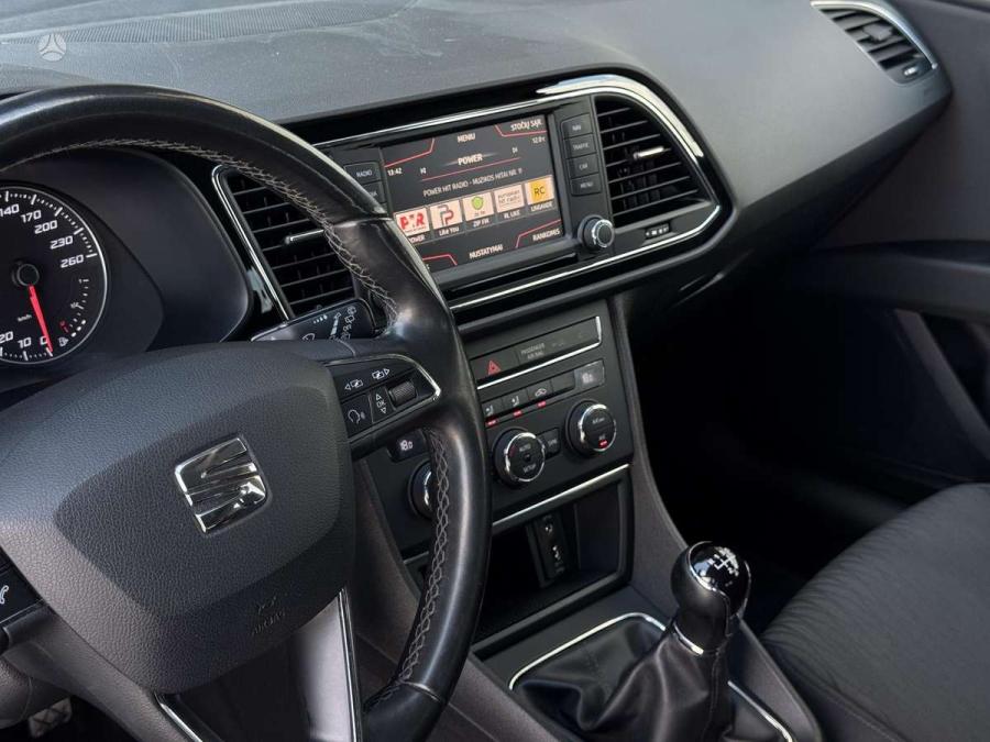 Black SEAT Leon 2016 in Vilnius, with an engine capacity of 1.60 L and mileage of 282 thousand km for 6500 €, photo 10 on AUTOMOTO.COM.LV