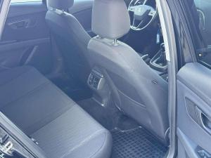 Black SEAT Leon 2016 in Vilnius, with an engine capacity of 1.60 L and mileage of 282 thousand km for 6500 €, photo 16 on AUTOMOTO.COM.LV