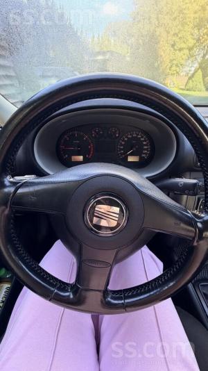Melns SEAT Leon 2004 Rīga, ar dzinēja tilpumu 1.90 L un nobraukumu 374 tūkst. km par 600 €, foto 8 vietnē AUTOMOTO.COM.LV