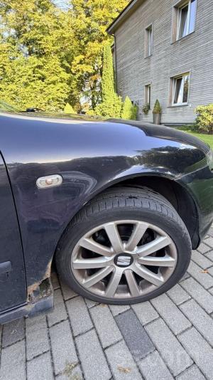 Melns SEAT Leon 2004 Rīga, ar dzinēja tilpumu 1.90 L un nobraukumu 374 tūkst. km par 600 €, foto 13 vietnē AUTOMOTO.COM.LV