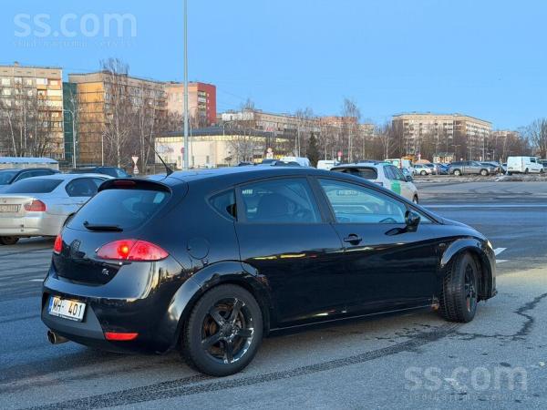 Black SEAT Leon 2007 in Riga, with an engine capacity of 2.00 L and mileage of 258 thousand km for 1700 €, photo 4 on AUTOMOTO.COM.LV