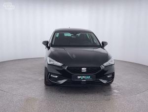Black SEAT Leon 2021 in Kaunas, with an engine capacity of 1.50 L and mileage of 22 thousand km for 22369 €, photo 2 on AUTOMOTO.COM.LV