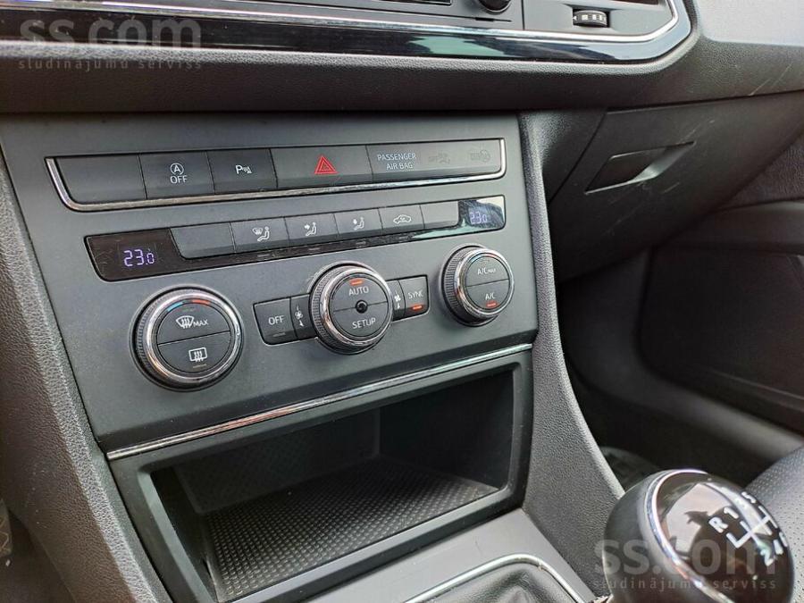 Black SEAT Leon 2014 in Tukums, with an engine capacity of 1.60 L and mileage of 328 thousand km for 4500 €, photo 21 on AUTOMOTO.COM.LV