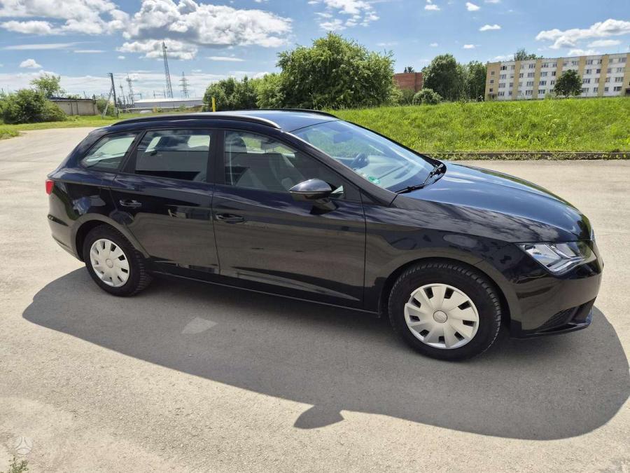 Black SEAT Leon 2014 in Pasvalys, with an engine capacity of 1.60 L and mileage of 286 thousand km for 5200 €, photo 5 on AUTOMOTO.COM.LV