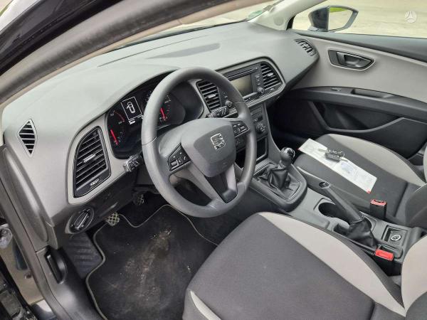 Black SEAT Leon 2014 in Pasvalys, with an engine capacity of 1.60 L and mileage of 286 thousand km for 5200 €, photo 9 on AUTOMOTO.COM.LV