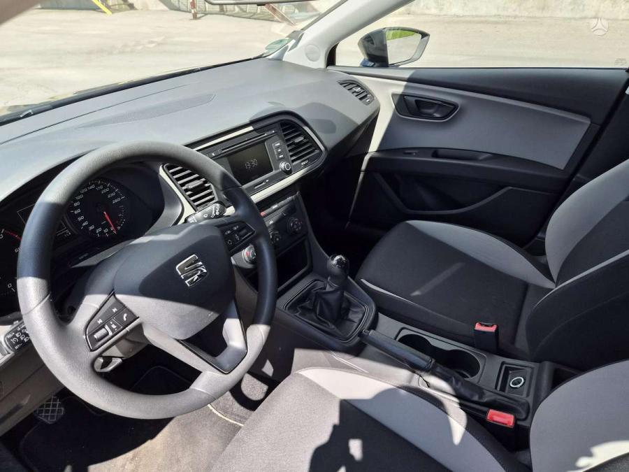 Black SEAT Leon 2014 in Pasvalys, with an engine capacity of 1.60 L and mileage of 286 thousand km for 5200 €, photo 16 on AUTOMOTO.COM.LV