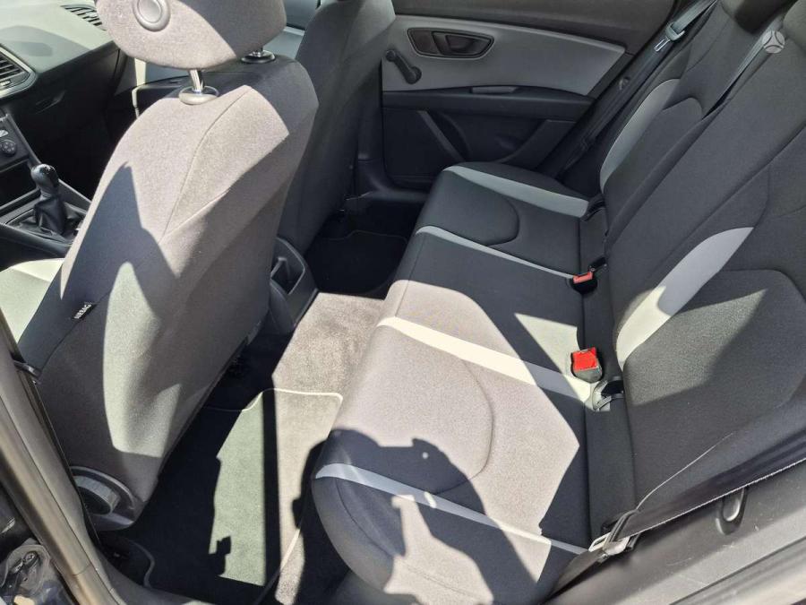 Black SEAT Leon 2014 in Pasvalys, with an engine capacity of 1.60 L and mileage of 286 thousand km for 5200 €, photo 17 on AUTOMOTO.COM.LV