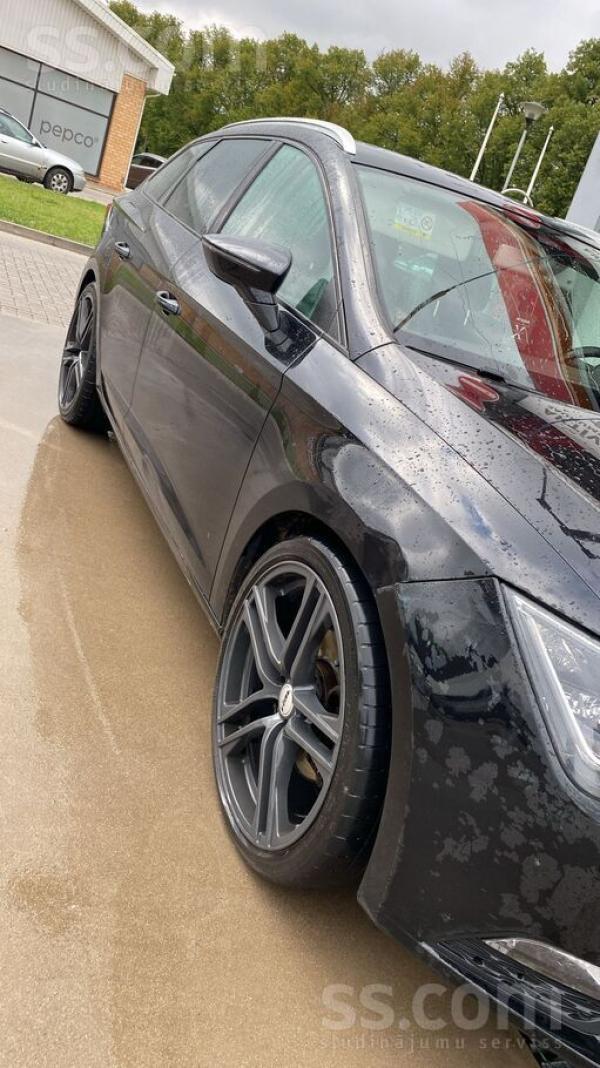 Melns SEAT Leon 2014 Kuldīga, ar dzinēja tilpumu 1.60 L un nobraukumu 30 tūkst. km par 4200 €, foto 6 vietnē AUTOMOTO.COM.LV