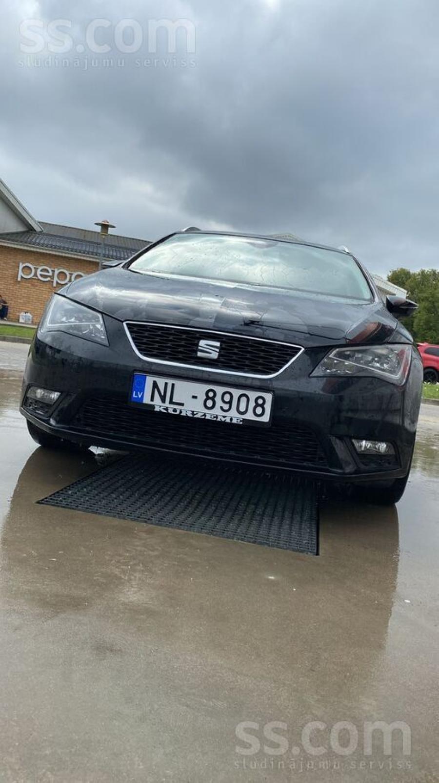 Black SEAT Leon 2014 in Kuldiga, with an engine capacity of 1.60 L and mileage of 30 thousand km for 4200 €, photo 9 on AUTOMOTO.COM.LV