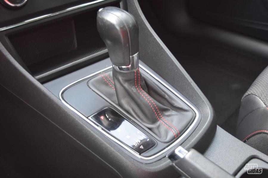 Black SEAT Leon 2014 in Vilnius, with an engine capacity of 2.00 L and mileage of 240 thousand km for 8250 €, photo 13 on AUTOMOTO.COM.LV