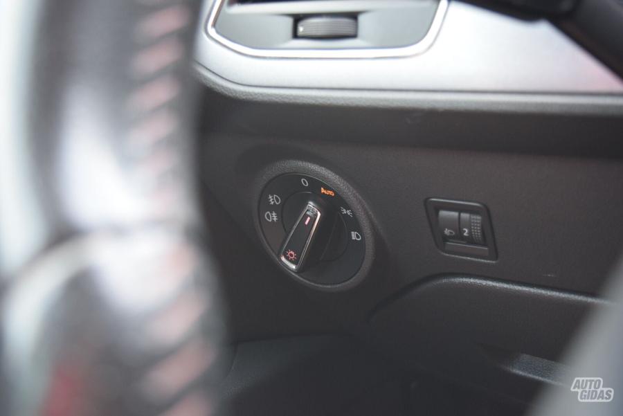 Black SEAT Leon 2014 in Vilnius, with an engine capacity of 2.00 L and mileage of 240 thousand km for 8250 €, photo 19 on AUTOMOTO.COM.LV