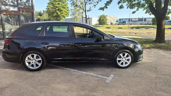 Black SEAT Leon 2014 in Kaunas, with an engine capacity of 1.97 L and mileage of 228 thousand km for 5999 €, photo 7 on AUTOMOTO.COM.LV