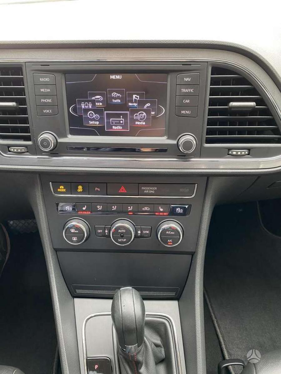 Black SEAT Leon 2014 in Marijampole, with an engine capacity of 1.97 L and mileage of 244 thousand km for 7950 €, photo 38 on AUTOMOTO.COM.LV