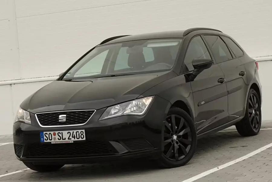 Black SEAT Leon 2015 in Riga, with an engine capacity of 1.60 L and mileage of 198 thousand km for 7650 €, photo 5 on AUTOMOTO.COM.LV