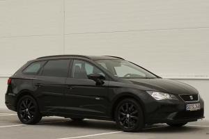 Black SEAT Leon 2015 in Riga, with an engine capacity of 1.60 L and mileage of 198 thousand km for 7650 €, photo 13 on AUTOMOTO.COM.LV