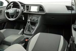 Black SEAT Leon 2015 in Riga, with an engine capacity of 1.60 L and mileage of 198 thousand km for 7650 €, photo 15 on AUTOMOTO.COM.LV