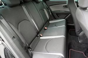 Black SEAT Leon 2015 in Riga, with an engine capacity of 1.60 L and mileage of 198 thousand km for 7650 €, photo 16 on AUTOMOTO.COM.LV