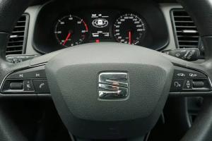 Black SEAT Leon 2015 in Riga, with an engine capacity of 1.60 L and mileage of 198 thousand km for 7650 €, photo 19 on AUTOMOTO.COM.LV