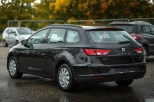 Black SEAT Leon 2015 in Liepaja, with an engine capacity of 1.60 L and mileage of 158 thousand km for 8350 €, photo 3 on AUTOMOTO.COM.LV