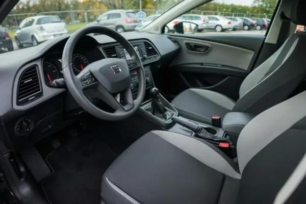 Melns SEAT Leon 2015 Liepāja, ar dzinēja tilpumu 1.60 L un nobraukumu 158 tūkst. km par 8350 €, foto 9 vietnē AUTOMOTO.COM.LV