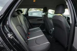 Black SEAT Leon 2015 in Liepaja, with an engine capacity of 1.60 L and mileage of 158 thousand km for 8350 €, photo 13 on AUTOMOTO.COM.LV