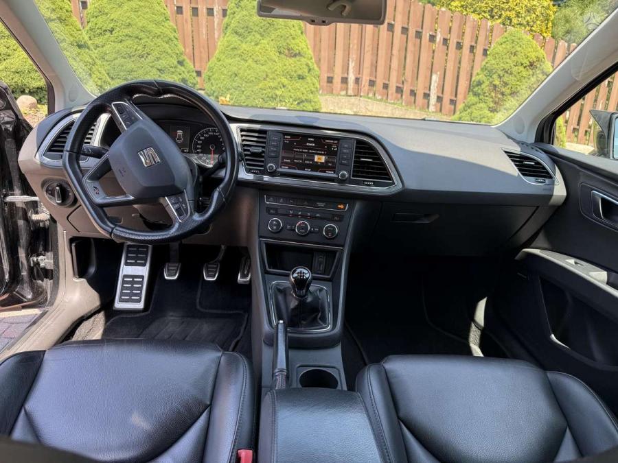 Black SEAT Leon 2015 in Kaunas, with an engine capacity of 1.40 L and mileage of 267 thousand km for 11500 €, photo 7 on AUTOMOTO.COM.LV