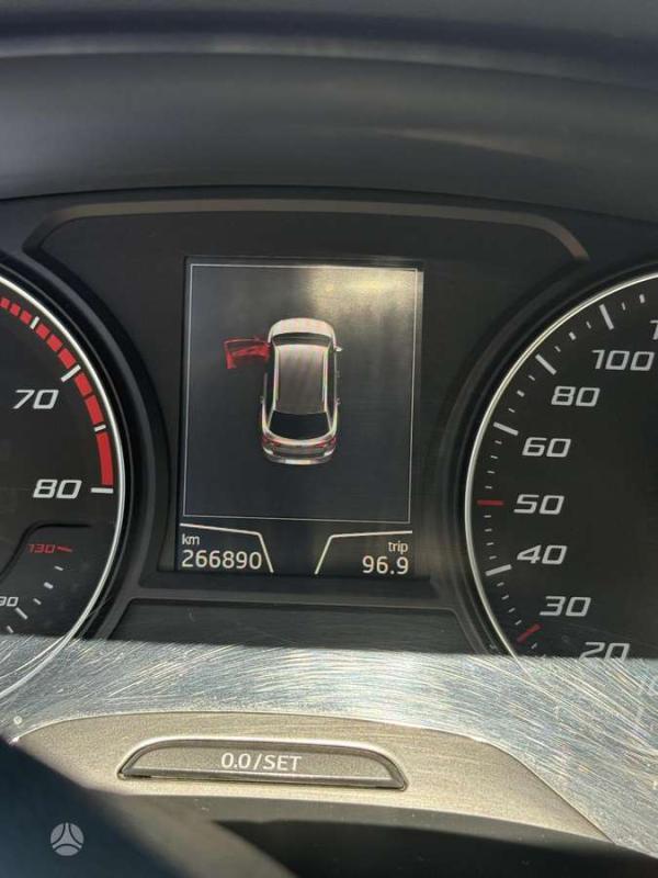 Melns SEAT Leon 2015 Kauņa, ar dzinēja tilpumu 1.40 L un nobraukumu 267 tūkst. km par 11500 €, foto 9 vietnē AUTOMOTO.COM.LV