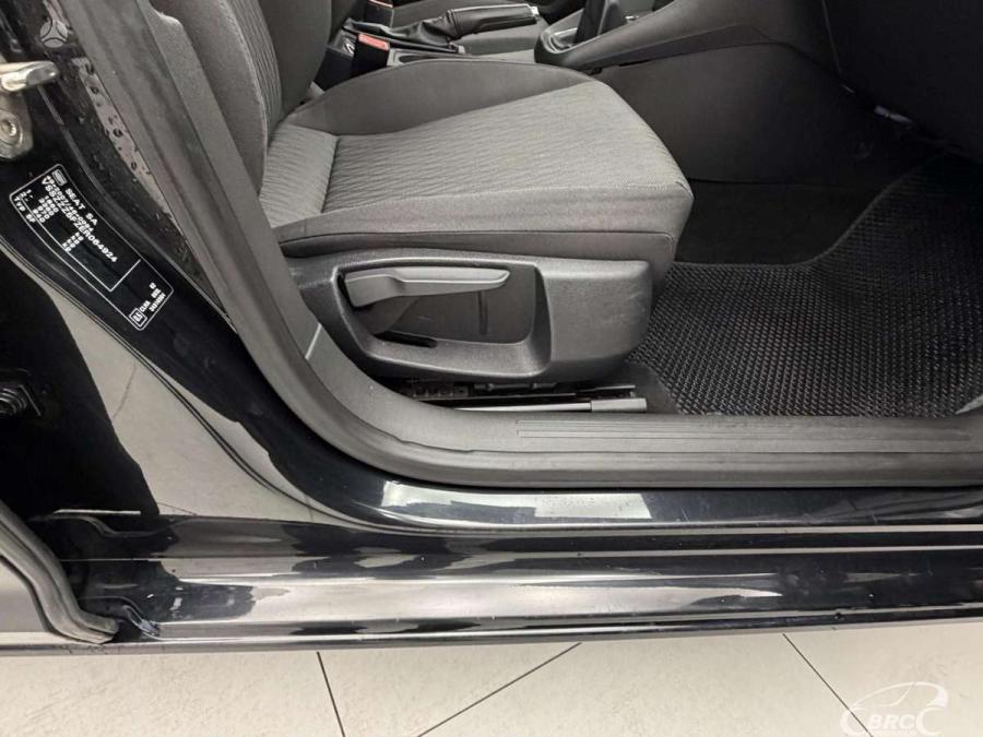 Black SEAT Leon 2015 in Vilnius, with an engine capacity of 1.60 L and mileage of 201 thousand km for 6300 €, photo 8 on AUTOMOTO.COM.LV
