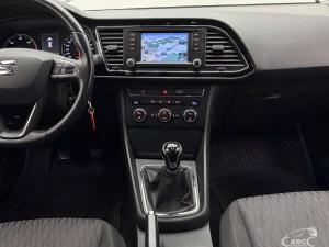 Black SEAT Leon 2015 in Vilnius, with an engine capacity of 1.60 L and mileage of 201 thousand km for 6300 €, photo 16 on AUTOMOTO.COM.LV