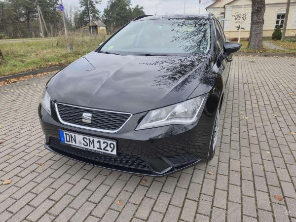 Black SEAT Leon 2015 in Utena, with an engine capacity of 1.60 L and mileage of 208 thousand km for 4250 €, photo 4 on AUTOMOTO.COM.LV
