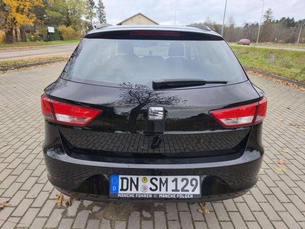 Black SEAT Leon 2015 in Utena, with an engine capacity of 1.60 L and mileage of 208 thousand km for 4250 €, photo 7 on AUTOMOTO.COM.LV