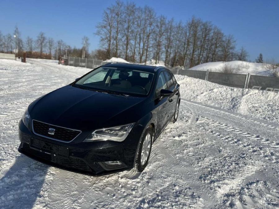 Black SEAT Leon 2016 in Ukmerge, with an engine capacity of 1.60 L and mileage of 247 thousand km for 5350 €, photo 1 on AUTOMOTO.COM.LV